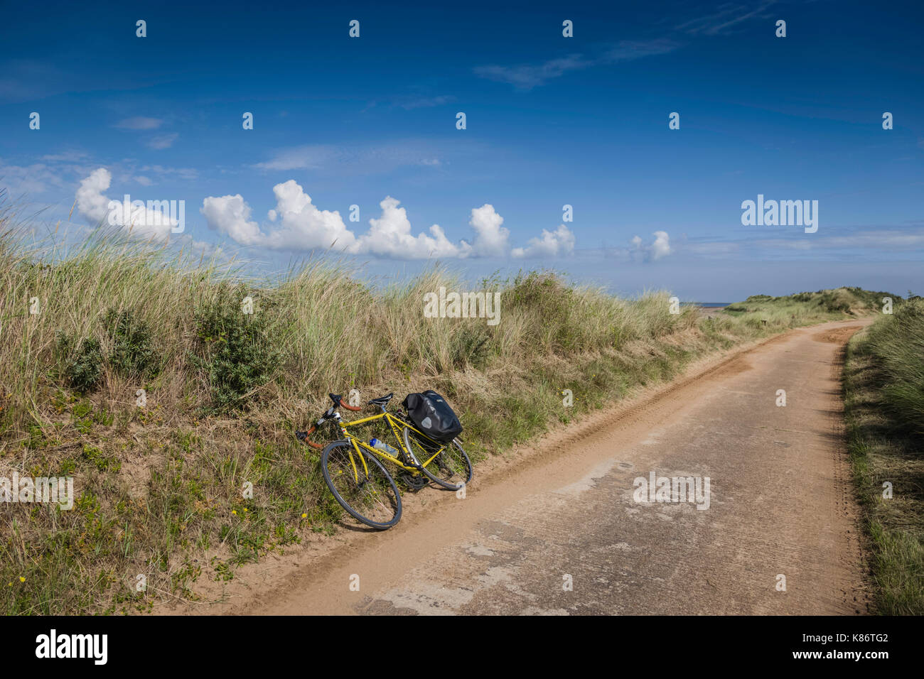 Fine weather car hi-res stock photography and images - Alamy