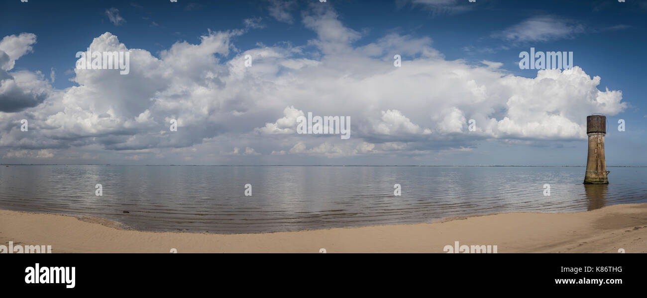 A fine weather day at Spurn Head, East Yorkshire, UK Stock Photo - Alamy