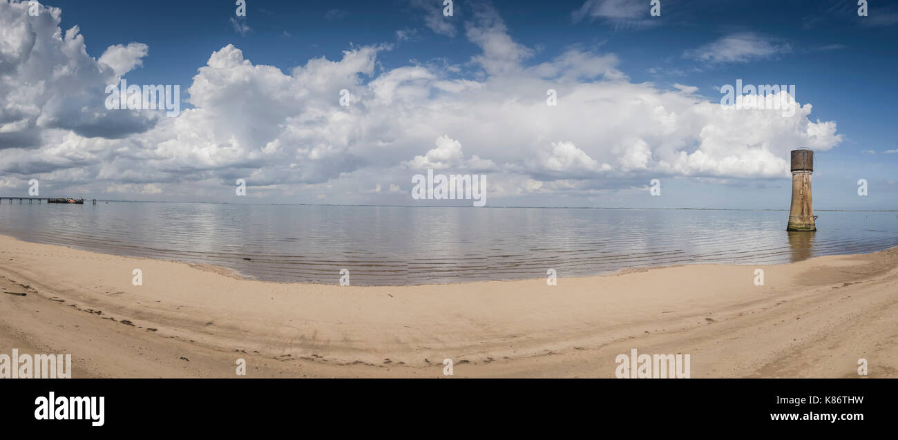 A fine weather day at Spurn Head, East Yorkshire, UK Stock Photo - Alamy