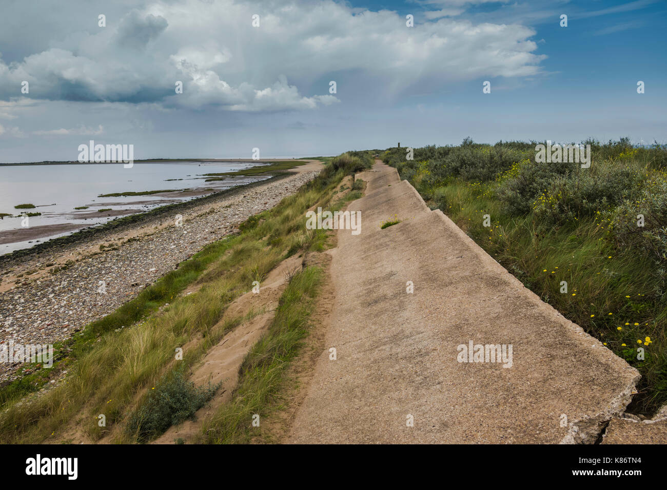 Cycling to spurn head hi-res stock photography and images - Alamy