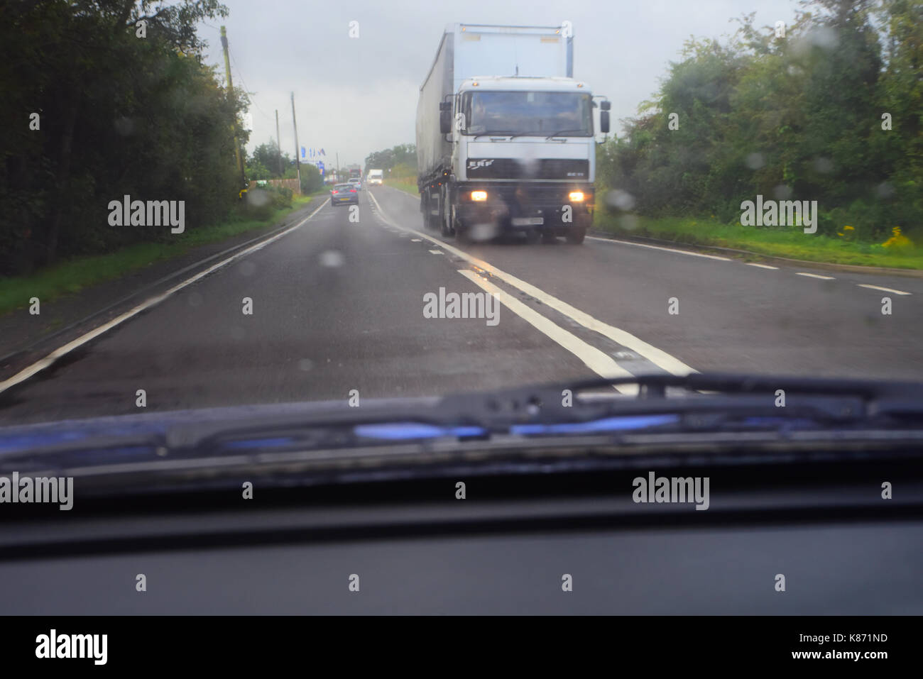 Lorry truck rain hi-res stock photography and images - Alamy