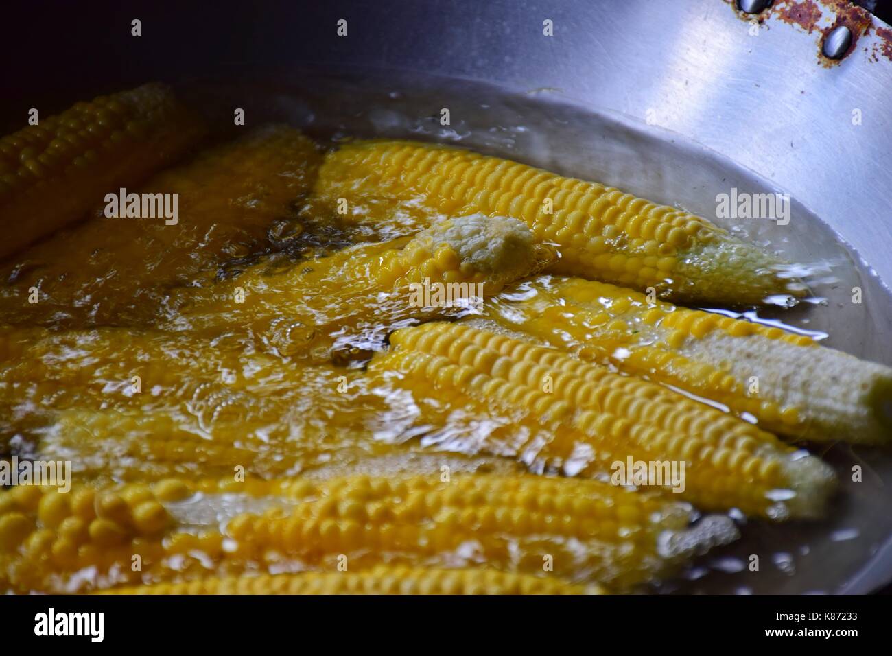 Sweetcorn cooking boil hi-res stock photography and images - Alamy