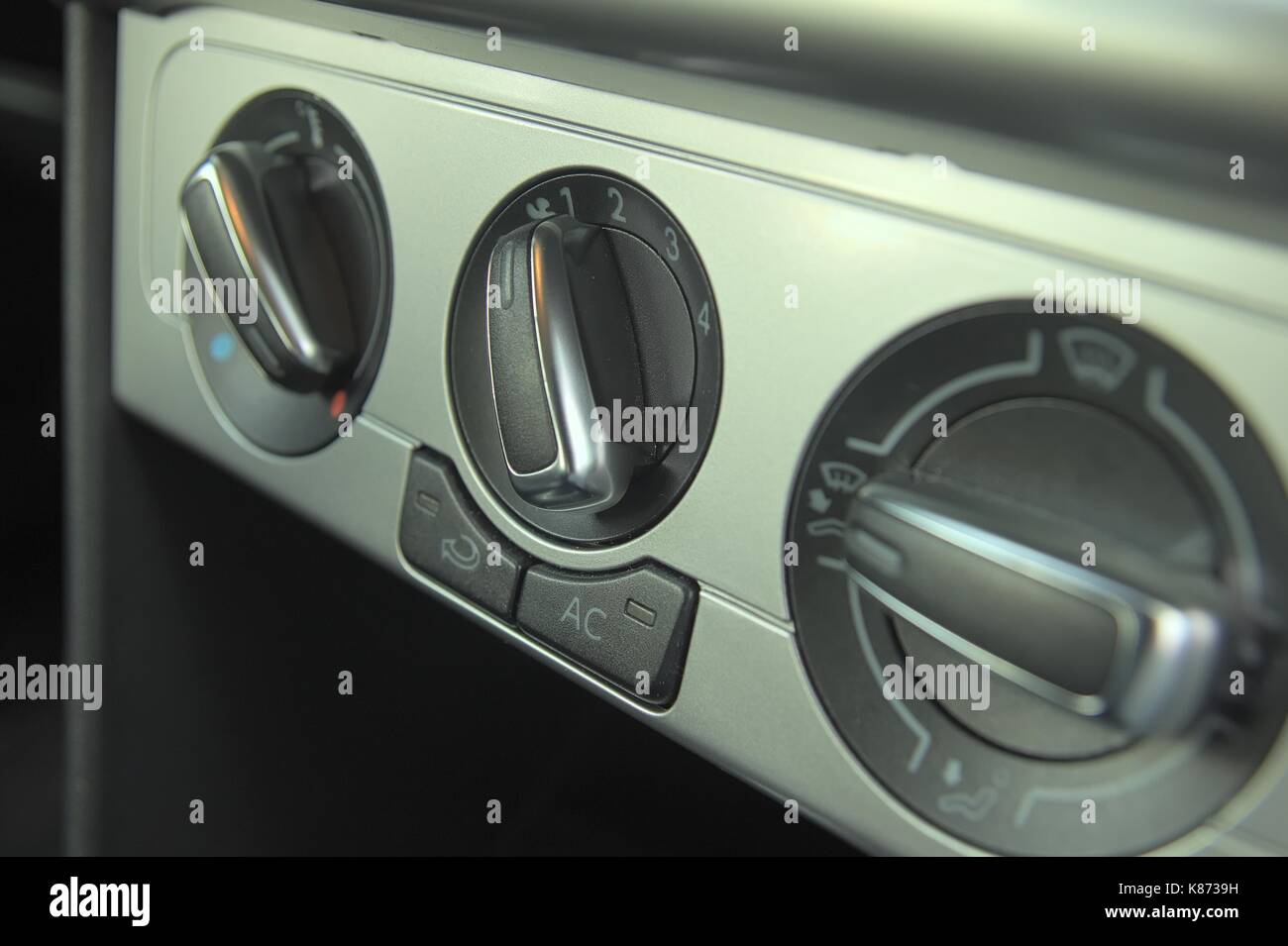 Car air conditioning vent hi-res stock photography and images - Alamy