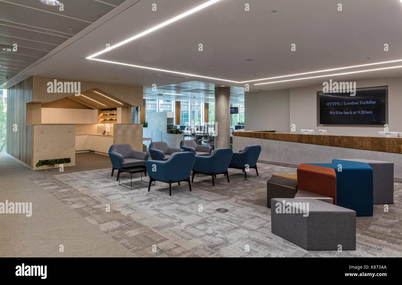 Modern office interior breakout hi-res stock photography and images - Alamy