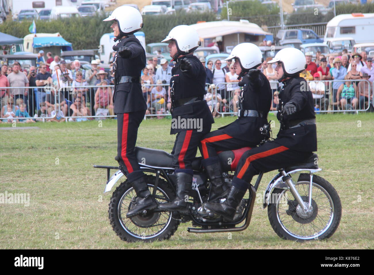 BRITISH ARMY ROYAL SIGNALS WHITE HELMETS MOTORCYCLE DISPLAY TEAM Stock ...