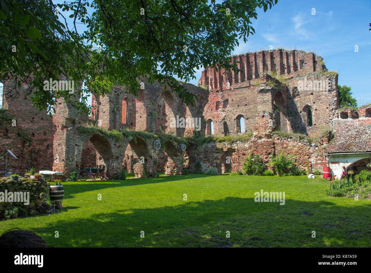 Ruin eastern europe hi-res stock photography and images - Alamy