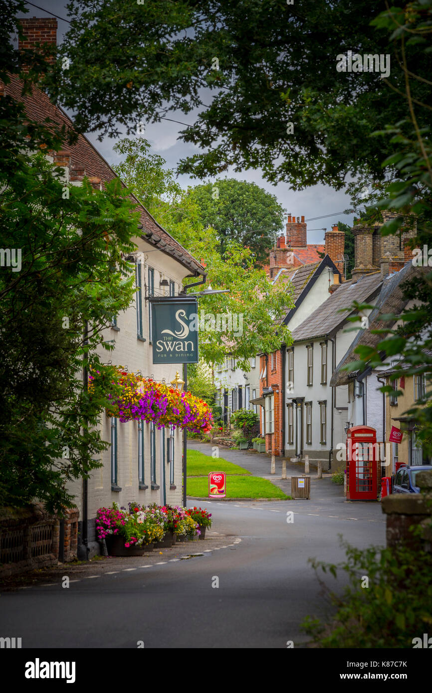 The swan hoxne hi-res stock photography and images - Alamy