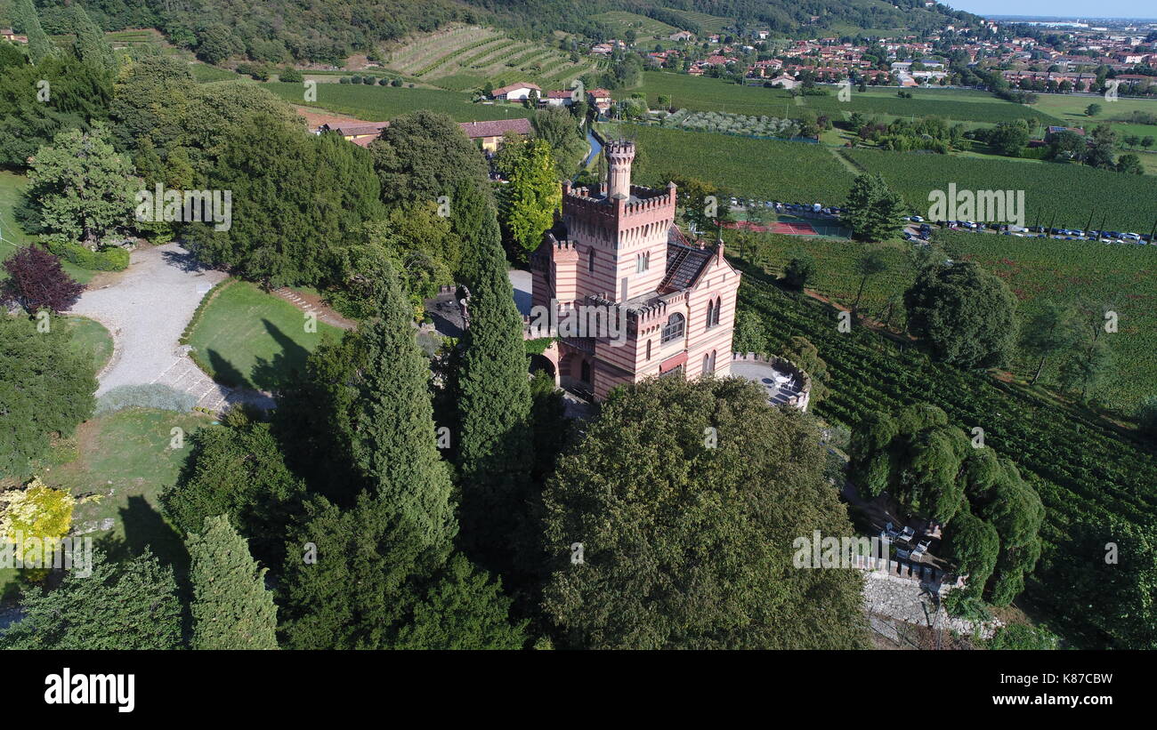 Bonomi castle hi-res stock photography and images - Alamy