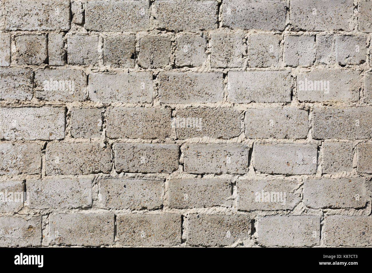 Square home facade concrete hi-res stock photography and images - Alamy