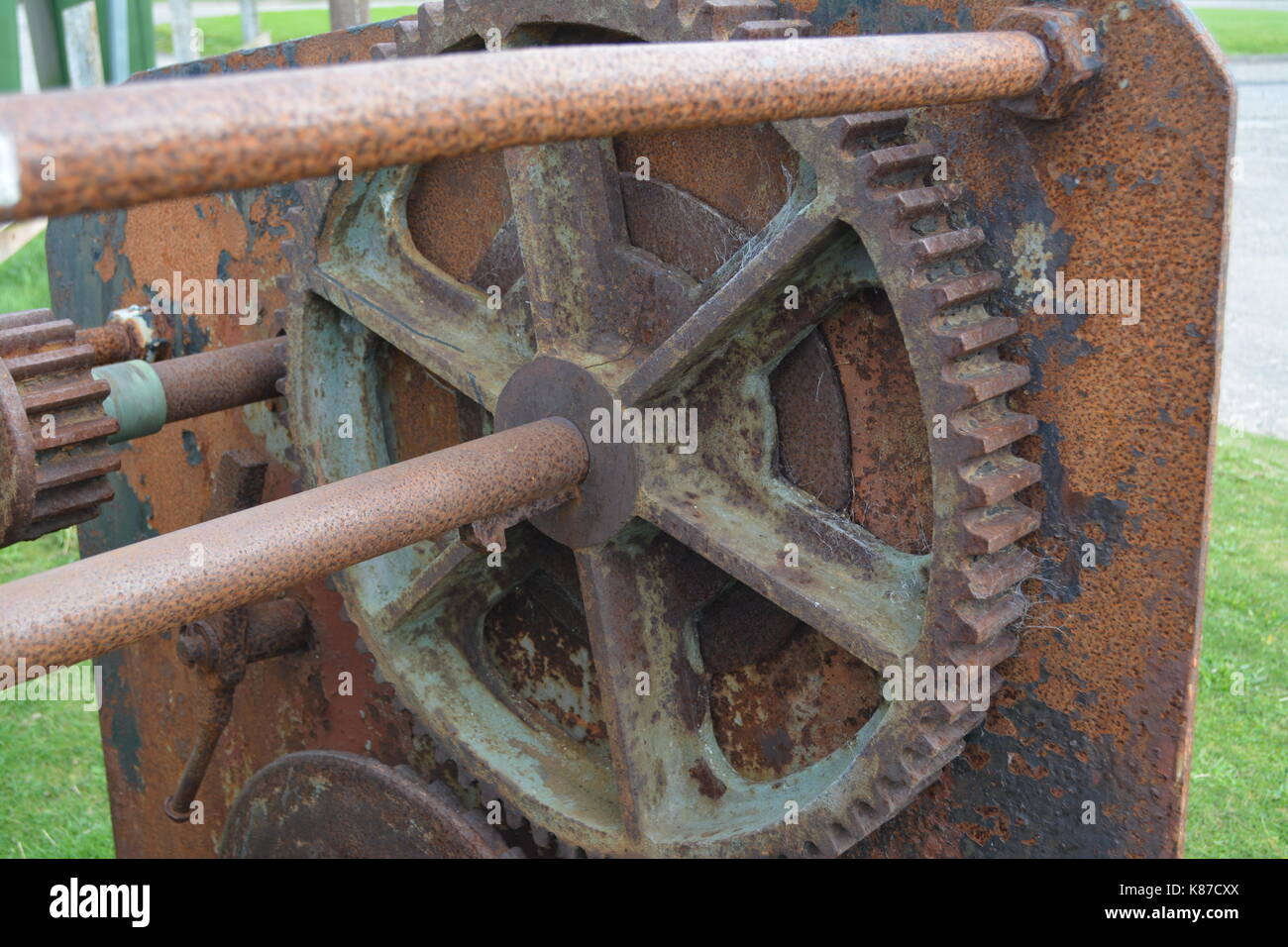 Machinery cogs hi-res stock photography and images - Alamy