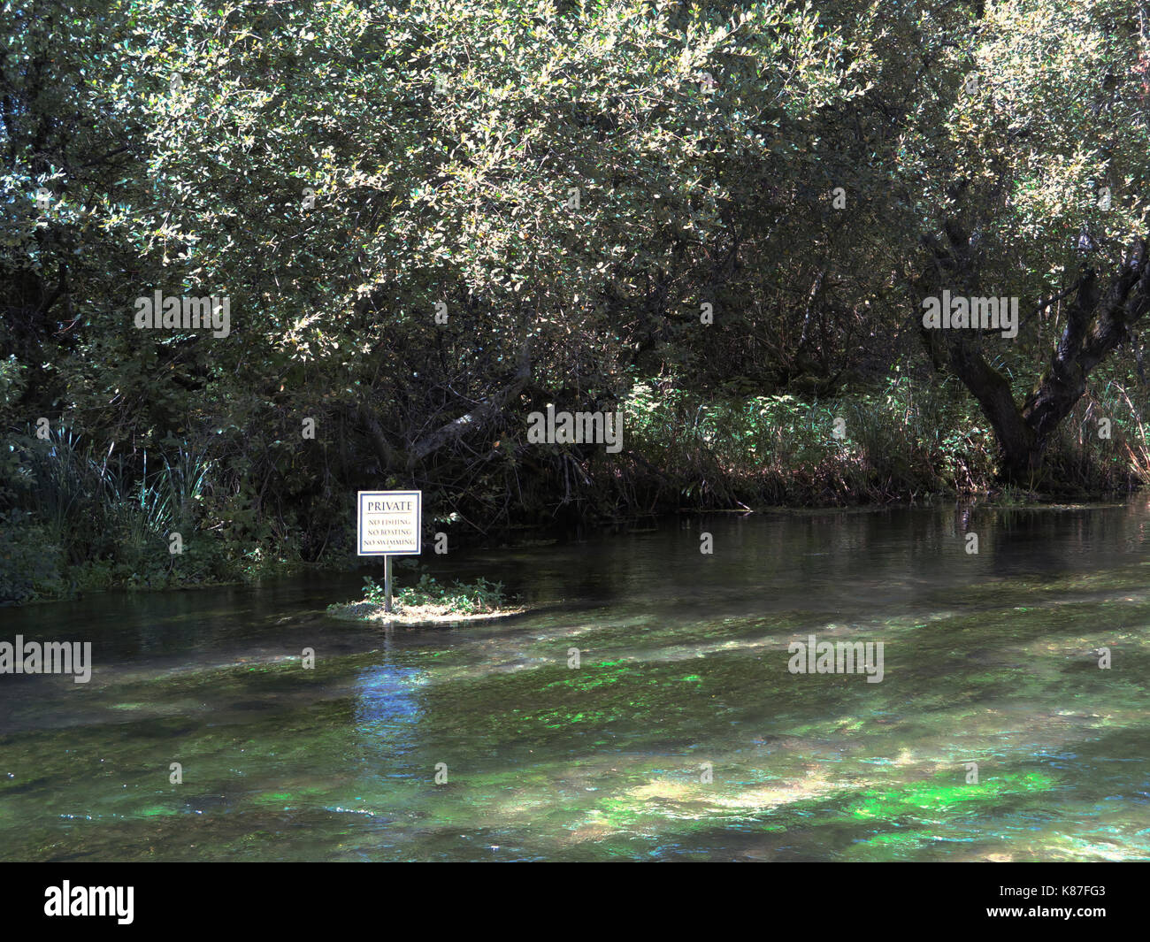 Private no fishing sign hi-res stock photography and images - Alamy