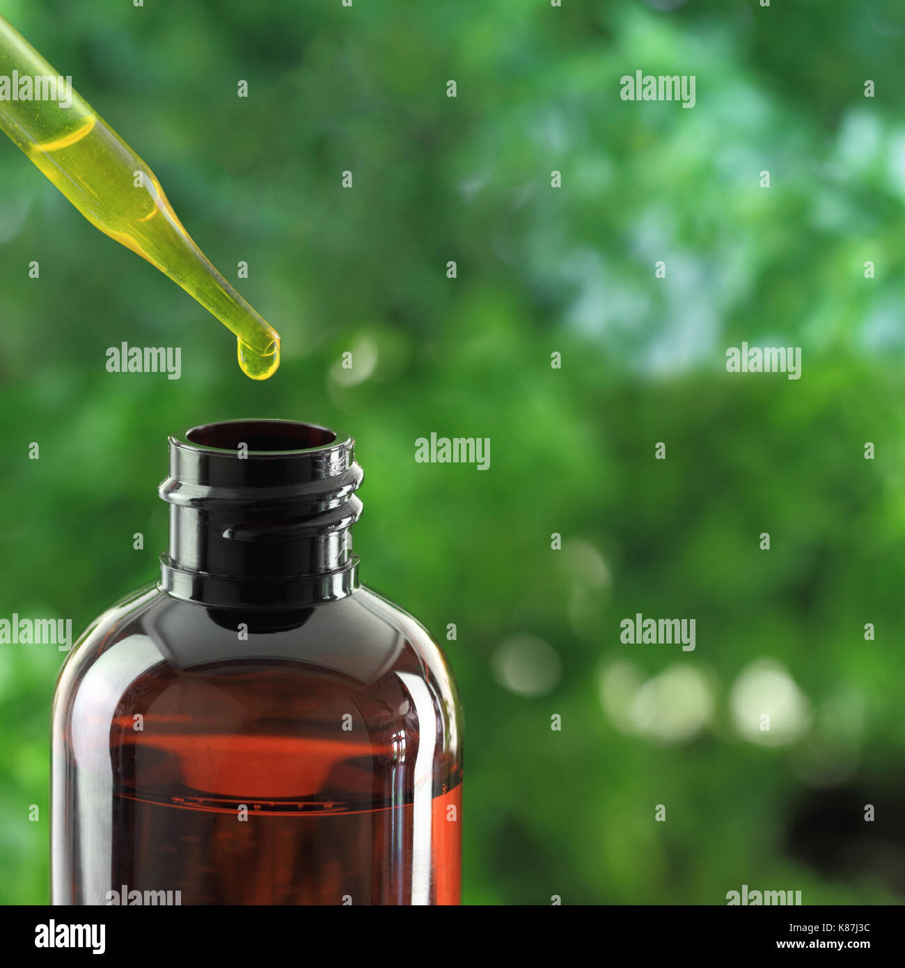 Oil dropper hi-res stock photography and images - Alamy