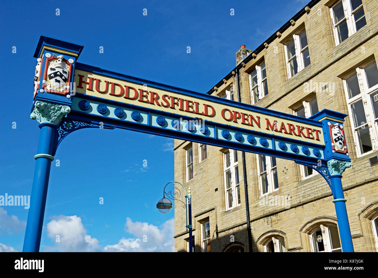Huddersfield market hi-res stock photography and images - Alamy