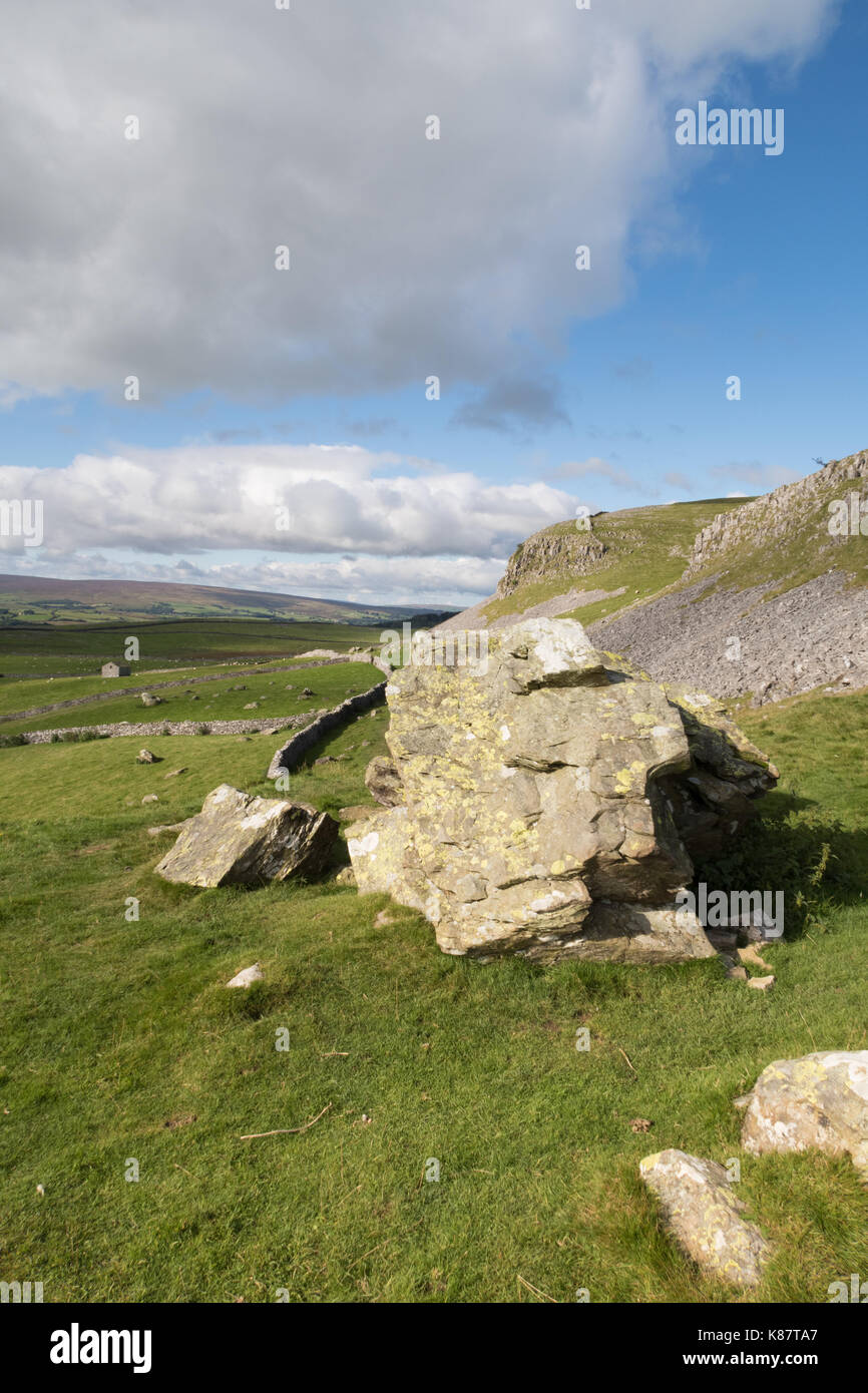 Great Scar Limestone High Resolution Stock Photography and Images - Alamy