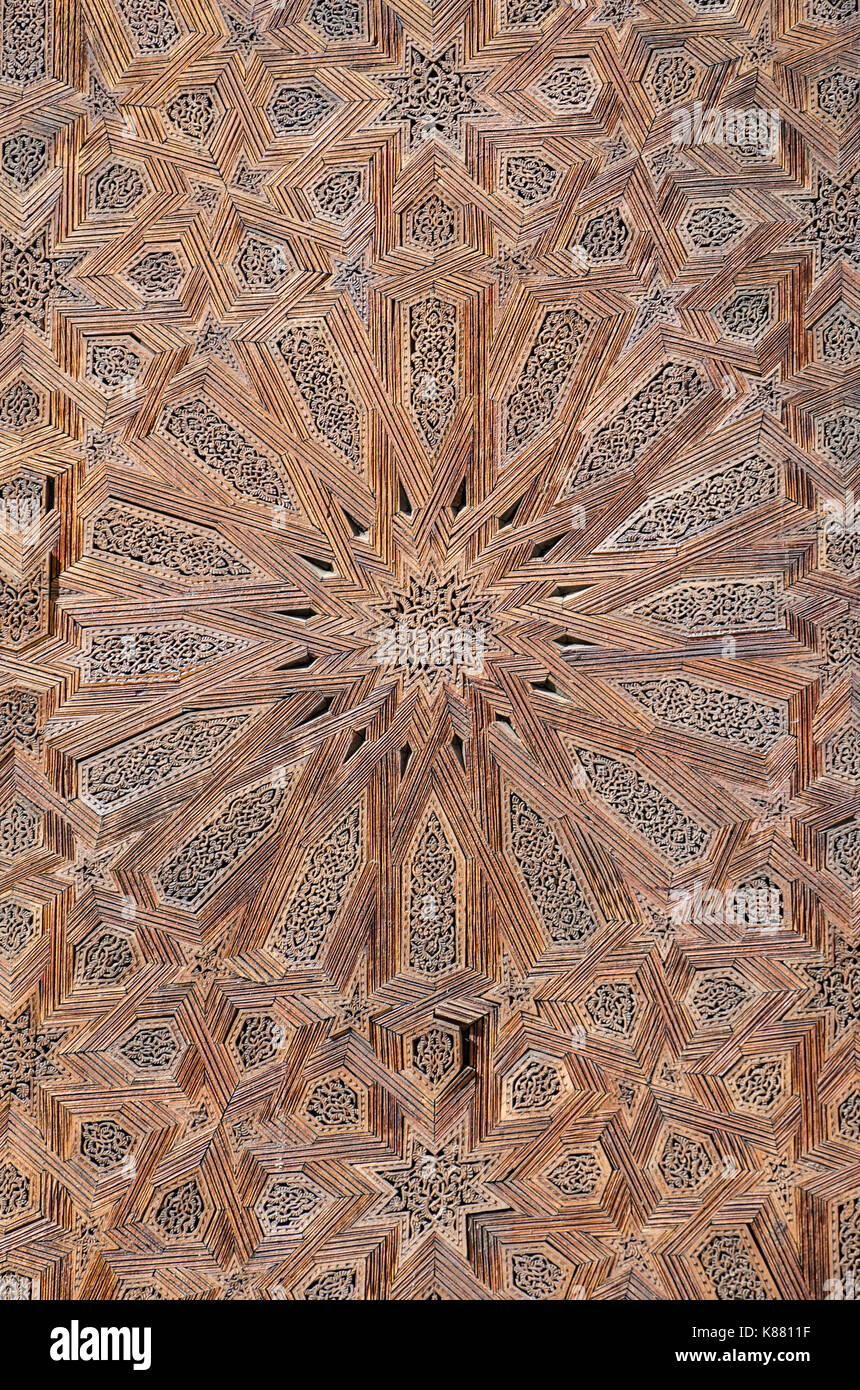 Mosque door wooden hi-res stock photography and images - Alamy