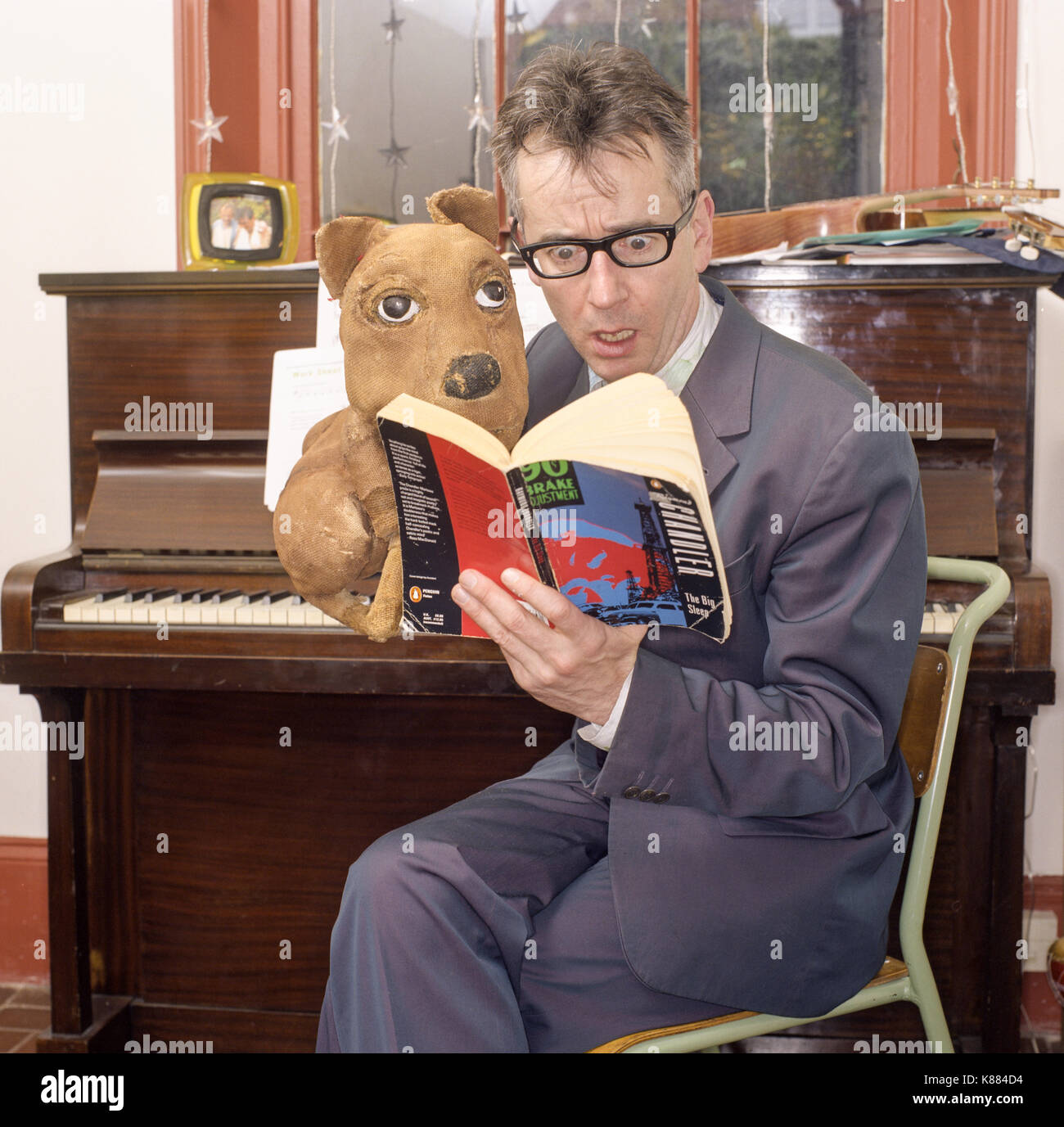 John hegley portrait hi-res stock photography and images - Alamy