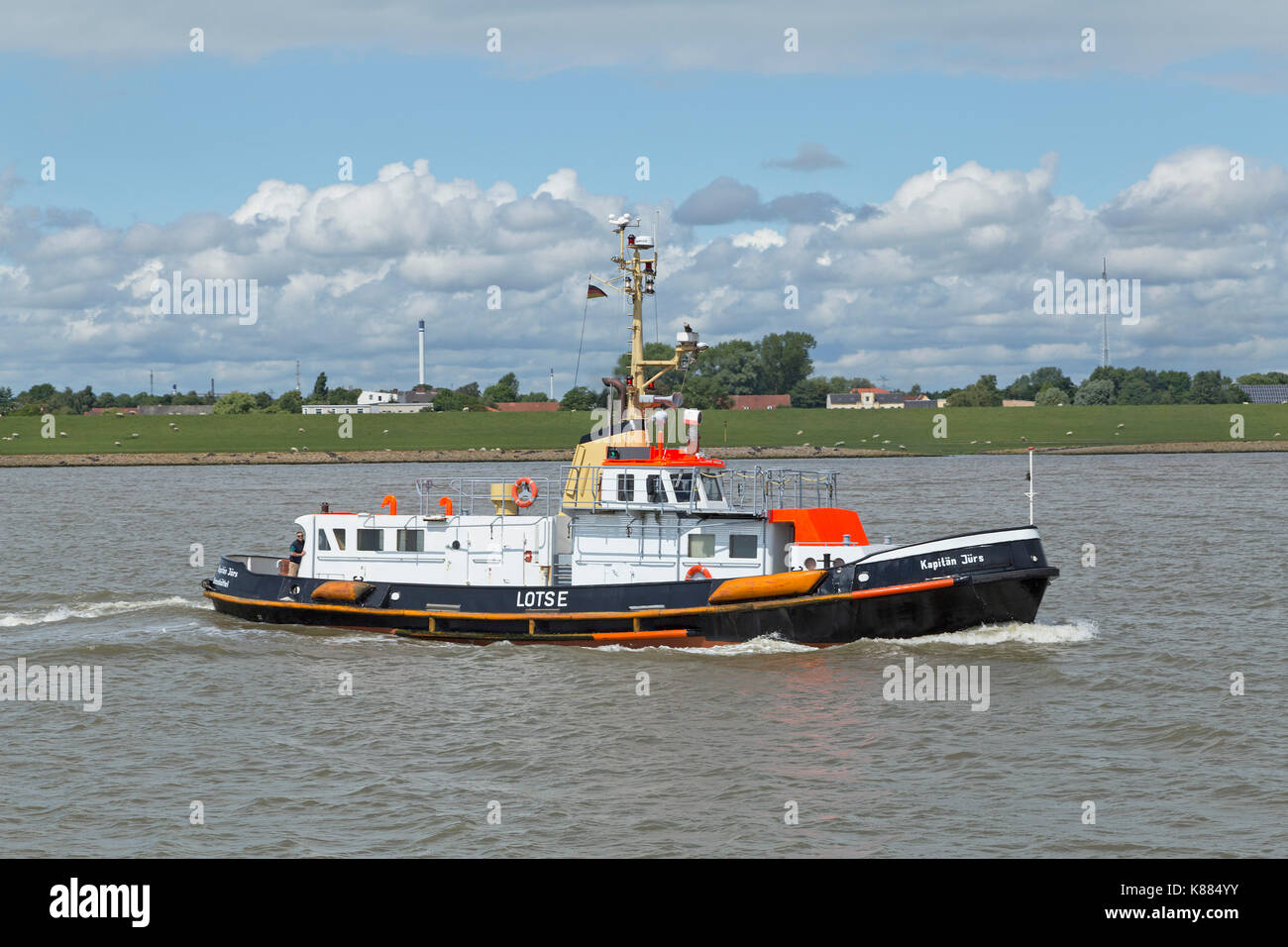 Elbe lotse hi-res stock photography and images - Alamy