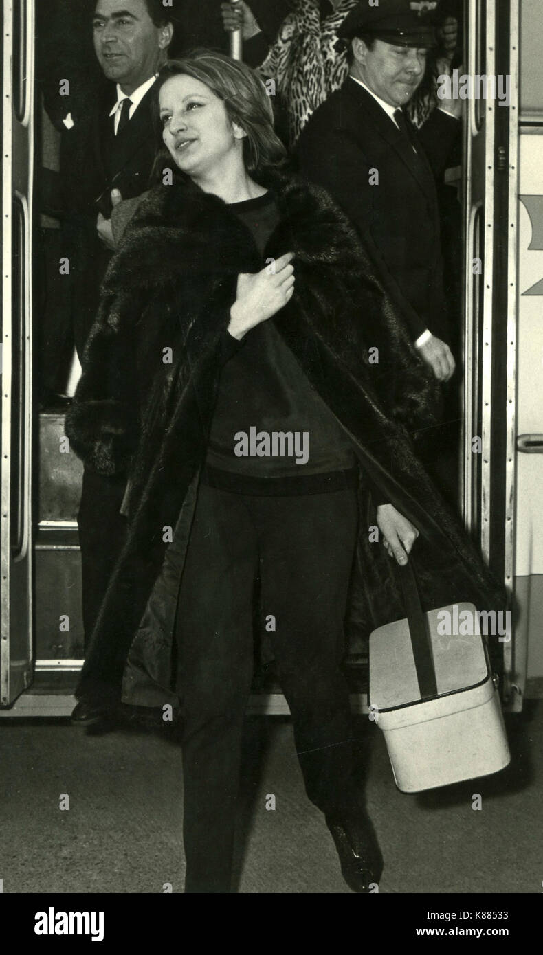 Mina singer italian hi-res stock photography and images - Alamy