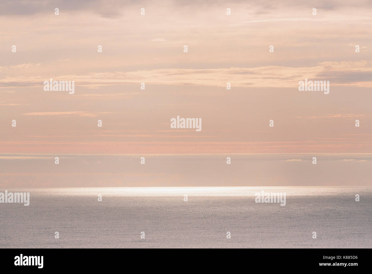 Pink tinged sky hi-res stock photography and images - Alamy