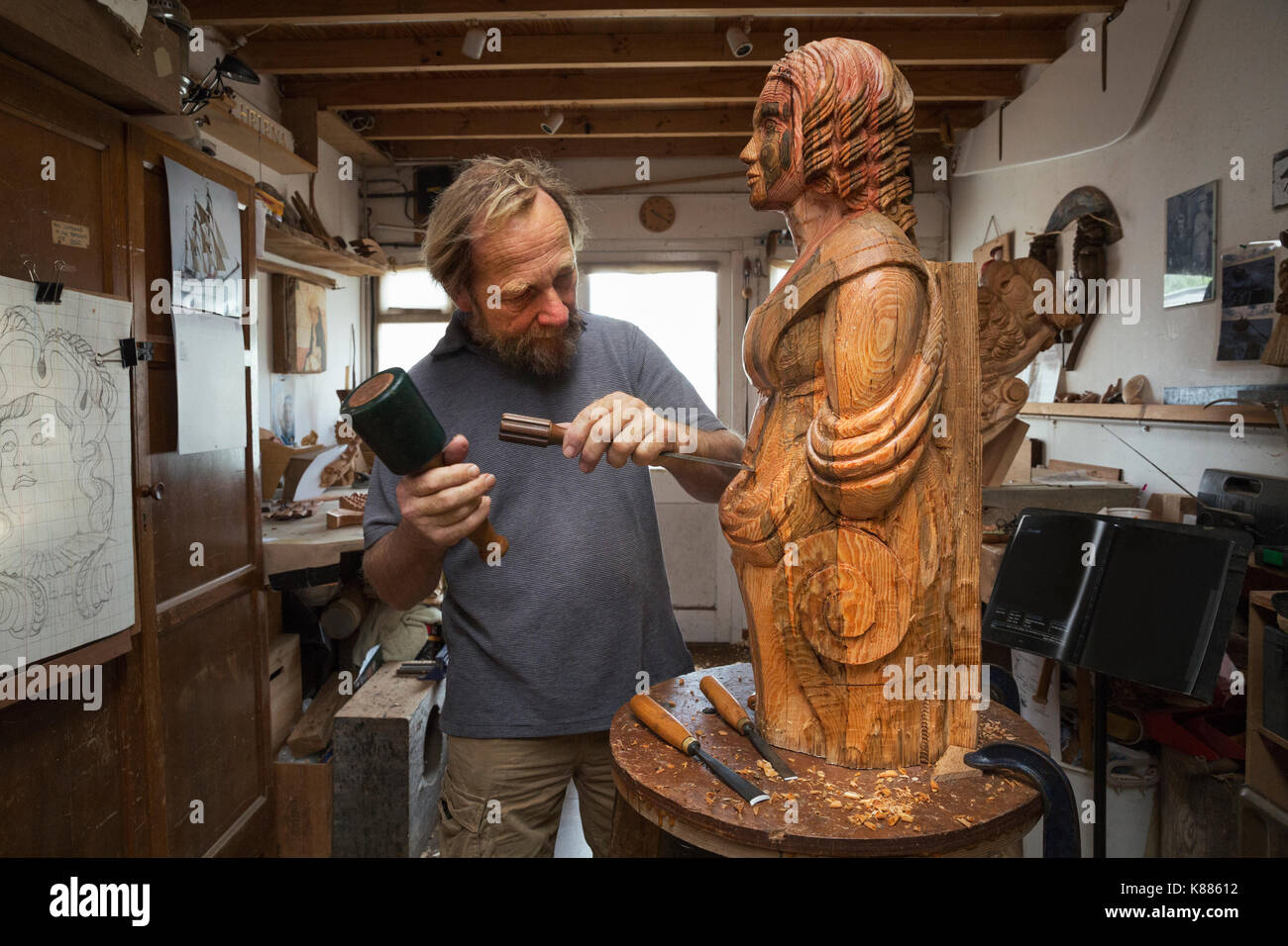 Female ships figurehead hi-res stock photography and images - Alamy