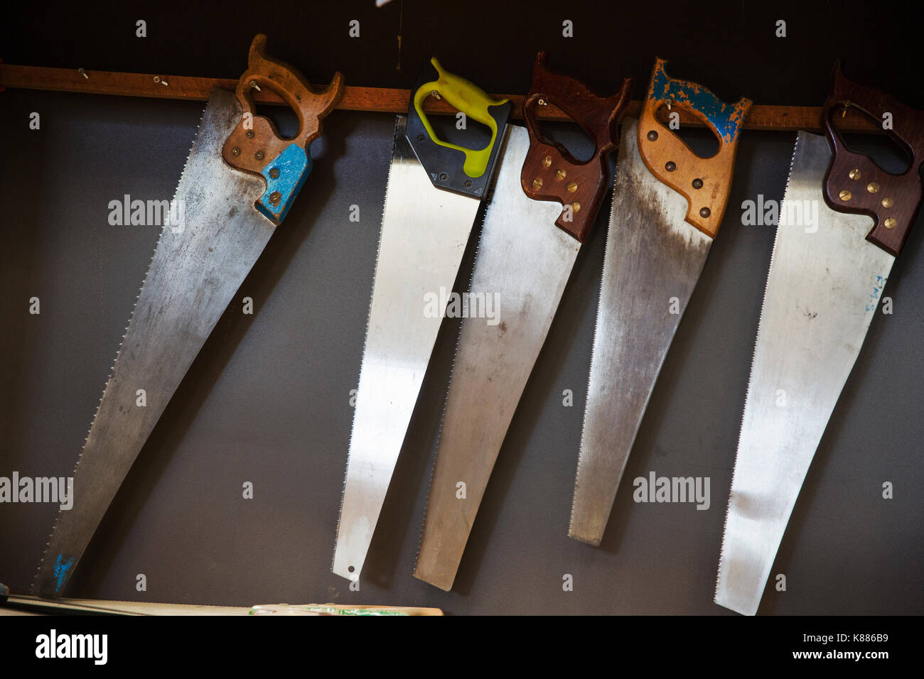 Hand saws hi-res stock photography and images - Alamy