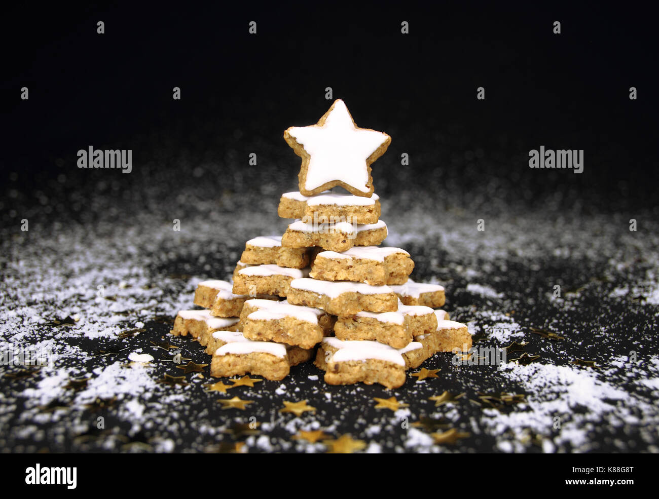 Christmas star cookies tree Stock Photo - Alamy