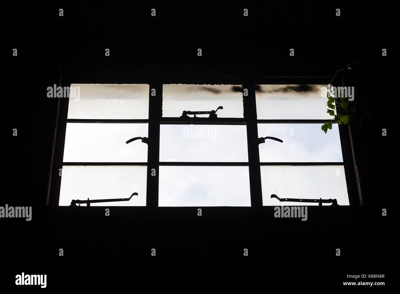 Modern barn conversion hi-res stock photography and images - Alamy