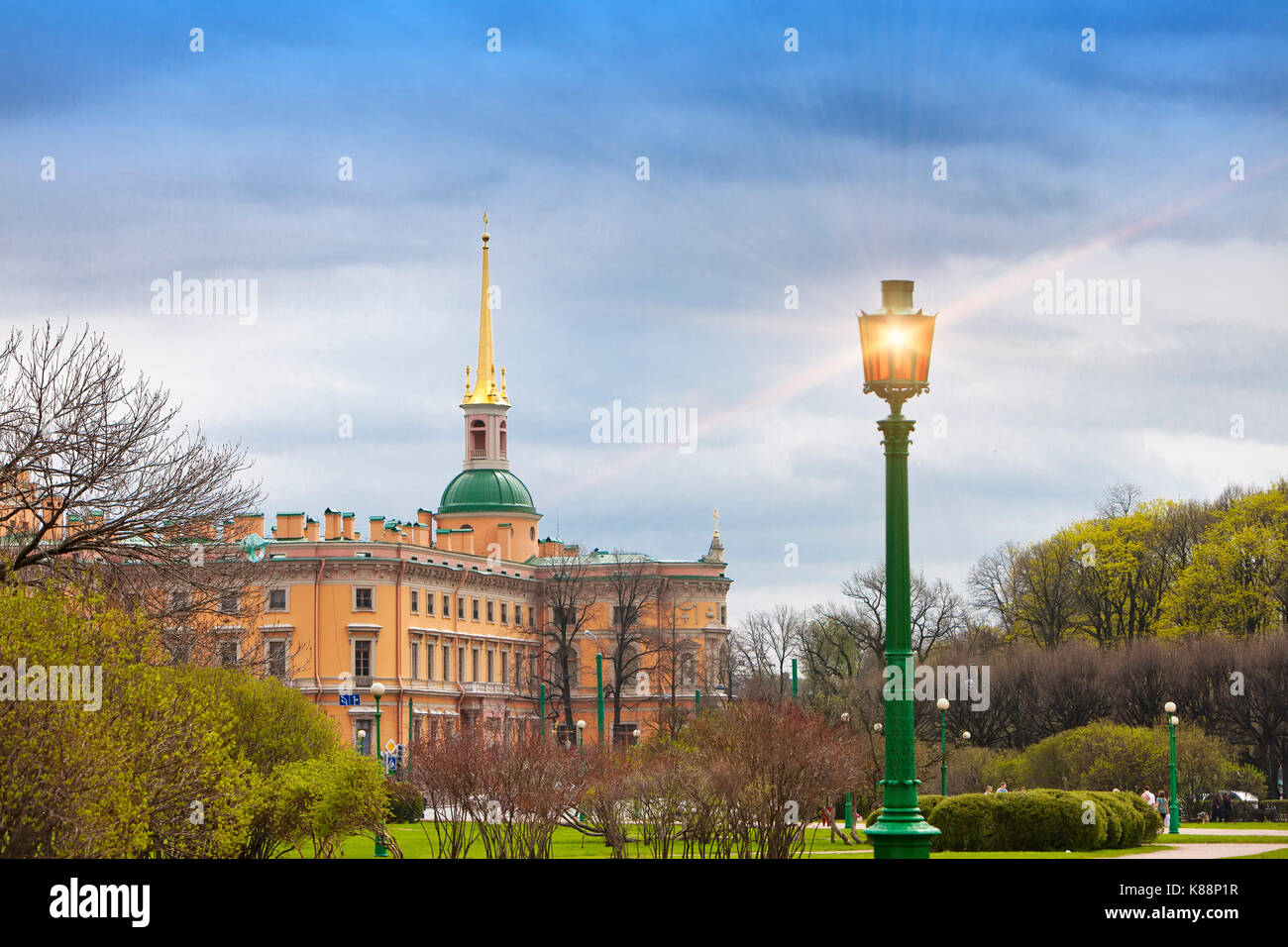 Russia saint petersburg pink palace hi-res stock photography and images ...