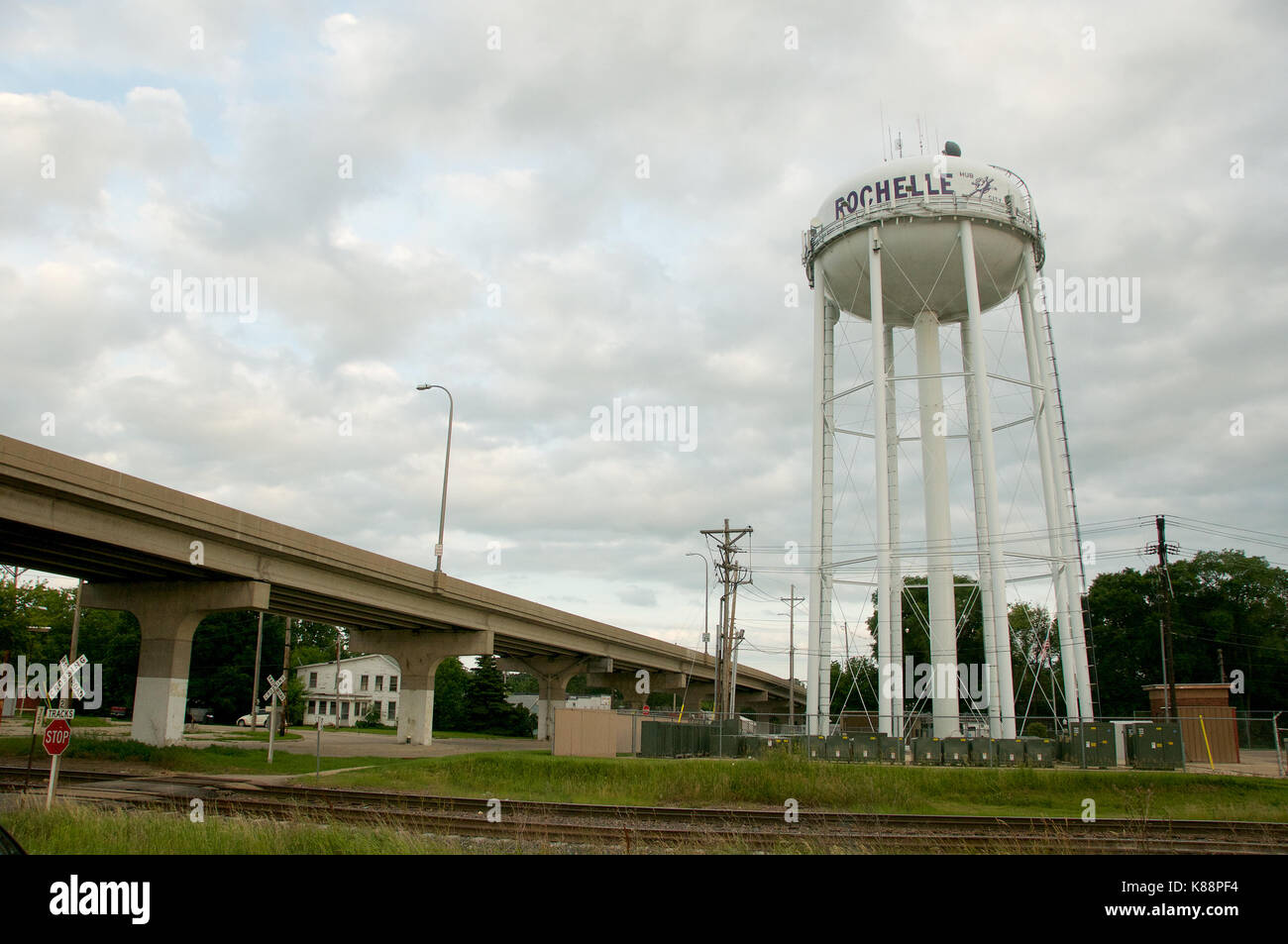 Water Tower and highway at Rochelle, Illinois, USA Stock Photo - Alamy