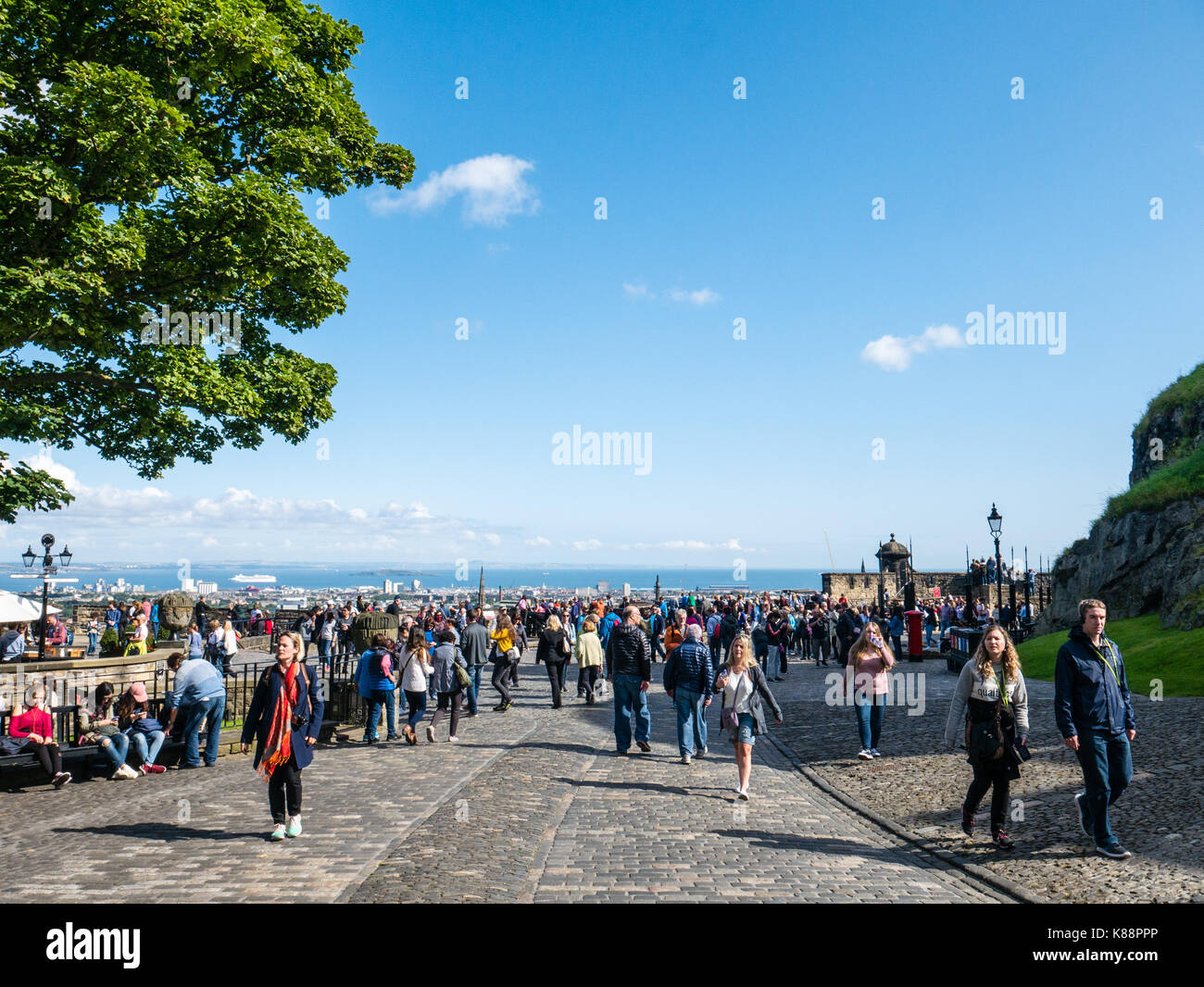 Tourists at Edinburgh Castle, Old Town, Edinburgh, Scotland, UK, GB ...