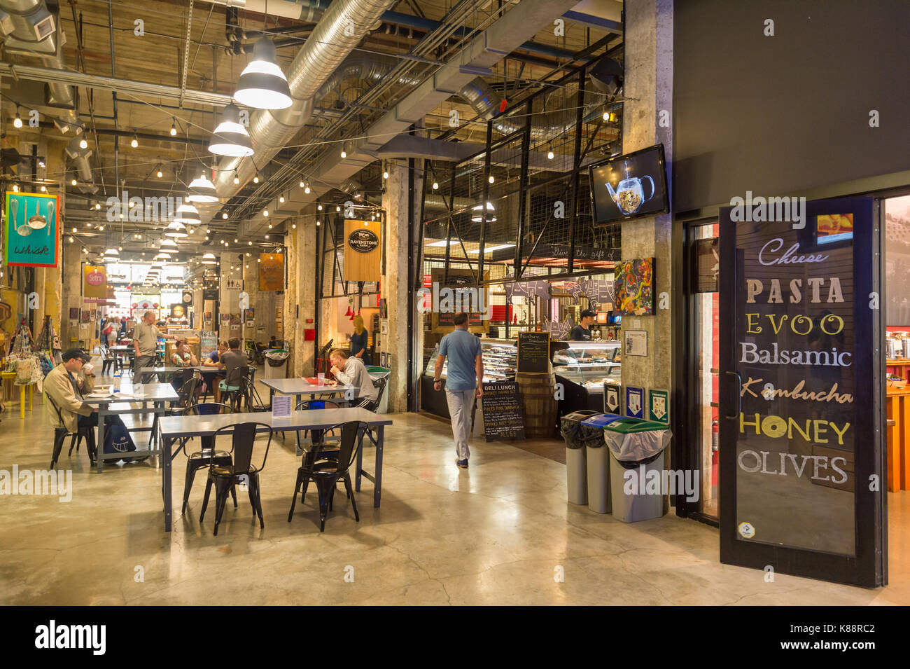 Canada shopping mall hi-res stock photography and images - Alamy