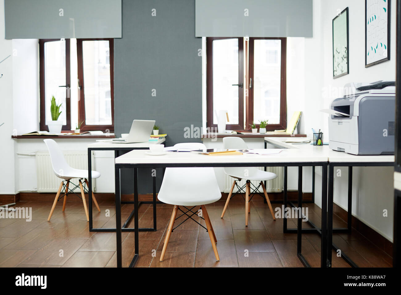 Several desks hi-res stock photography and images - Alamy