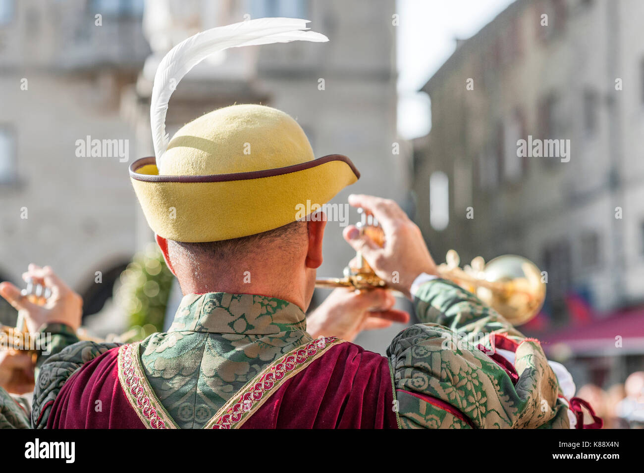 Medieval trumpet hi-res stock photography and images - Alamy