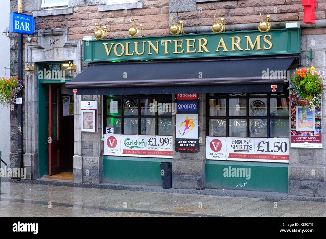 Fort william scotland pub hi-res stock photography and images - Alamy