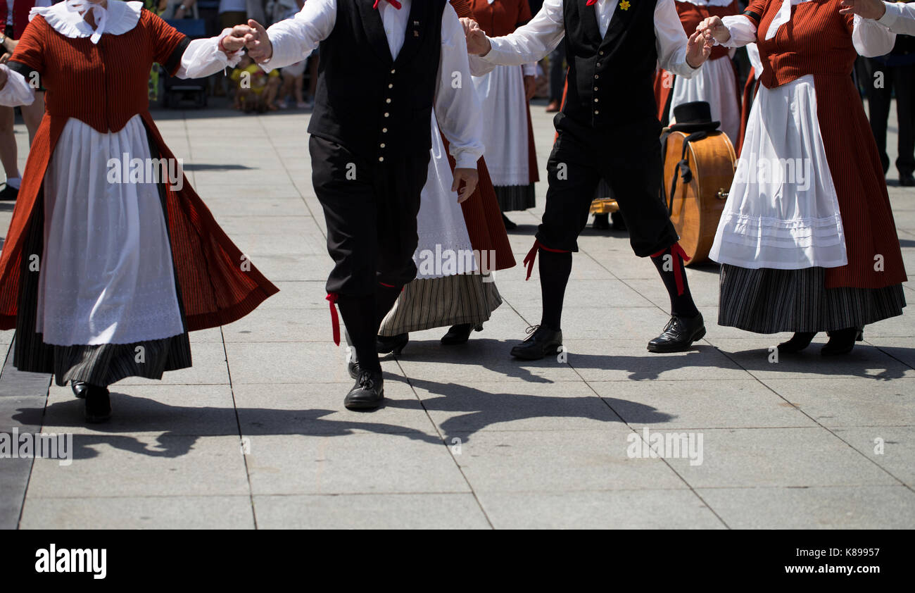 Welsh festival hi-res stock photography and images - Alamy
