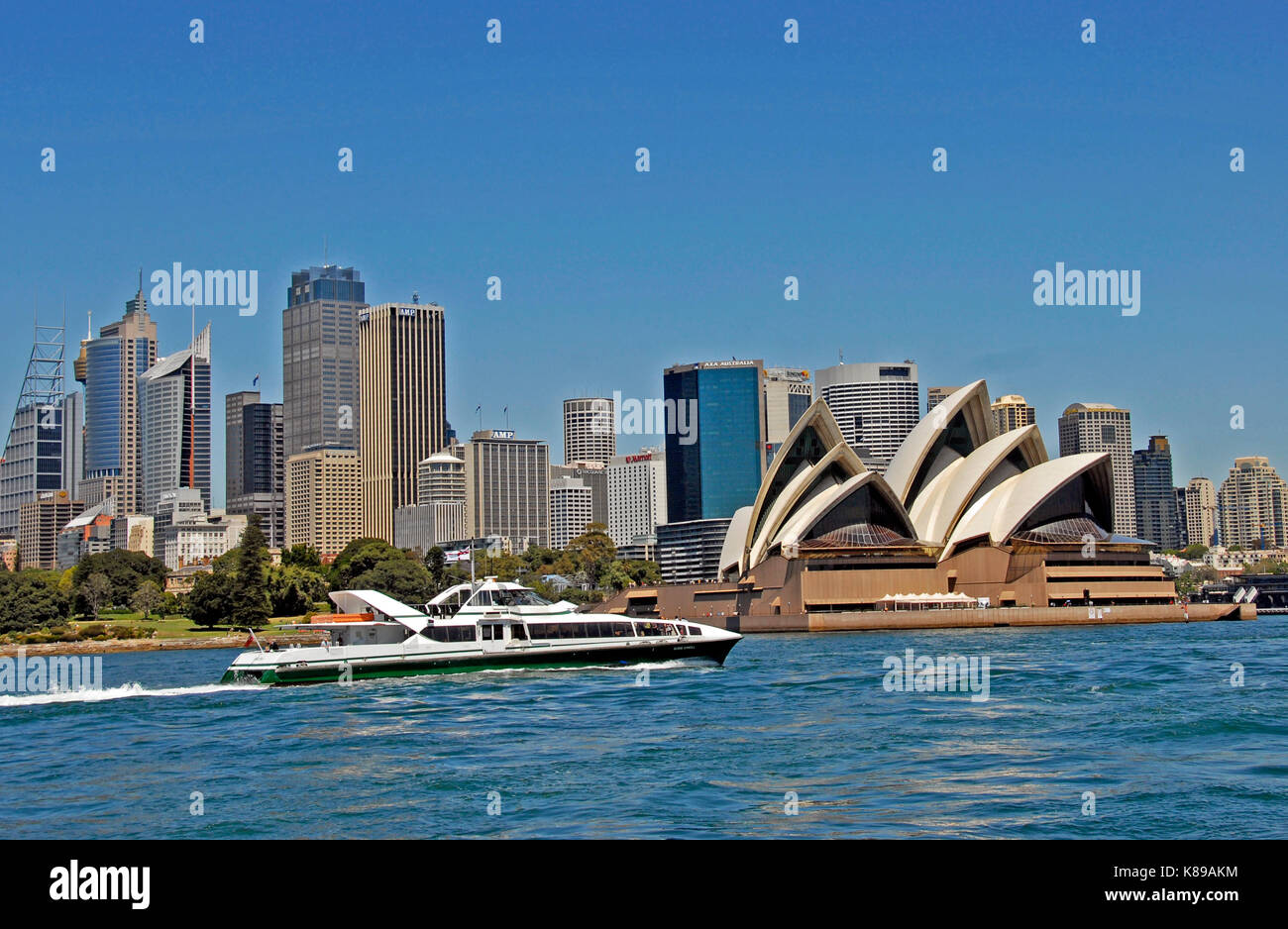 Sydney opera house exterior hi-res stock photography and images - Alamy