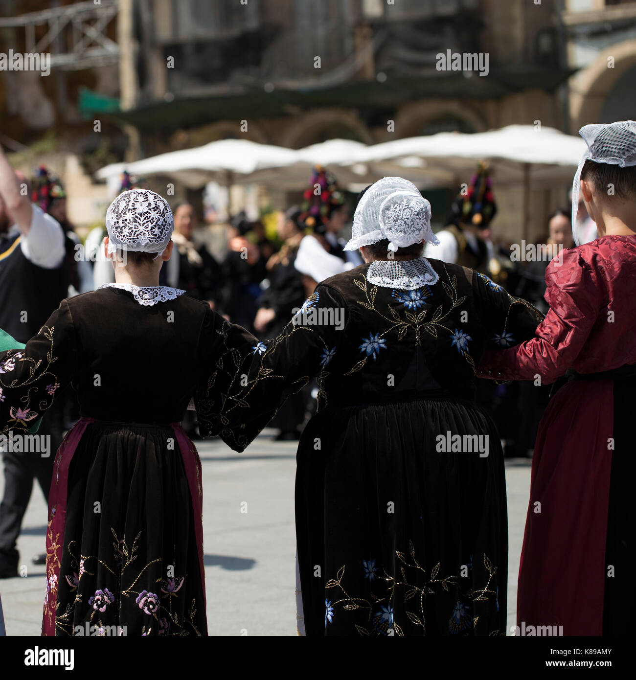 Traditional dancers of Brittany Stock Photo - Alamy