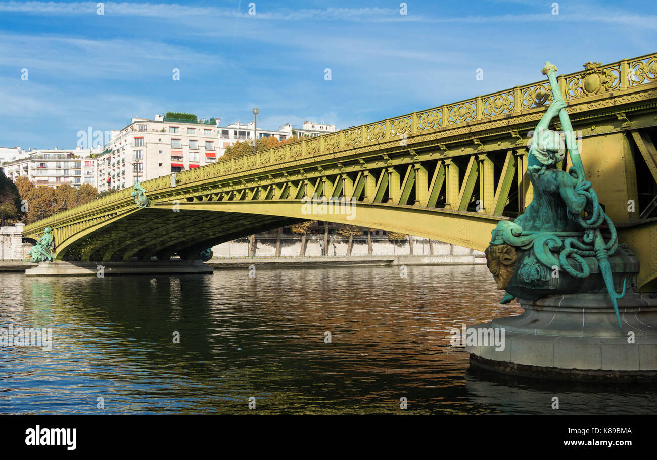 Mirabeau bridge paris france hi-res stock photography and images - Alamy