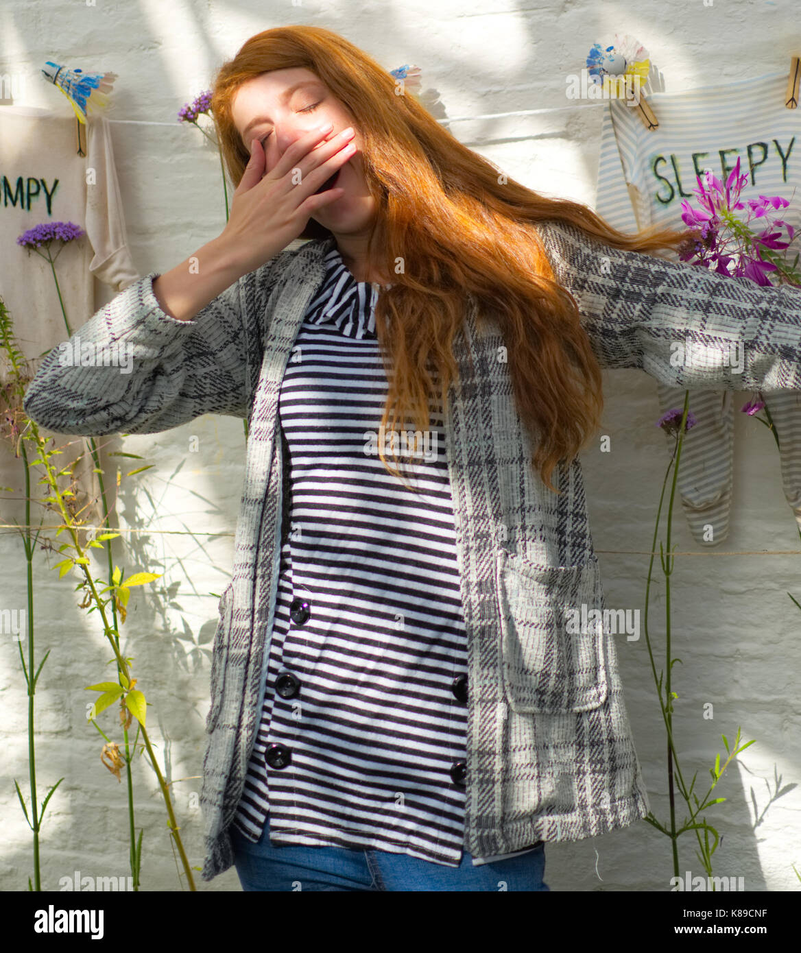 Girl yawning hi-res stock photography and images - Alamy