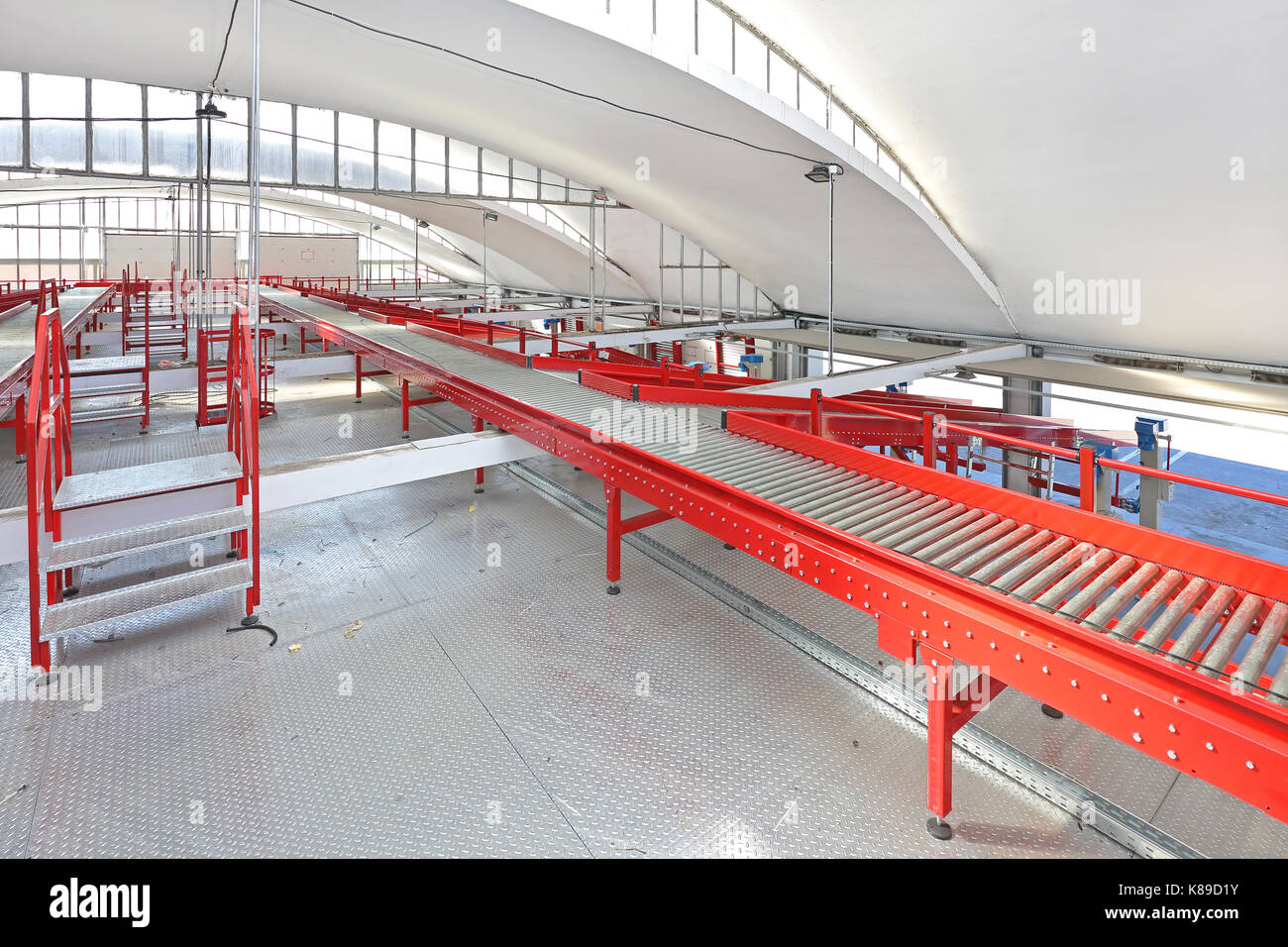Conveyor belt hi-res stock photography and images - Alamy