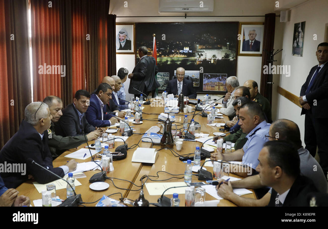 Hebron, West Bank, Palestinian Territory. 18th Sep, 2017. Palestinian ...