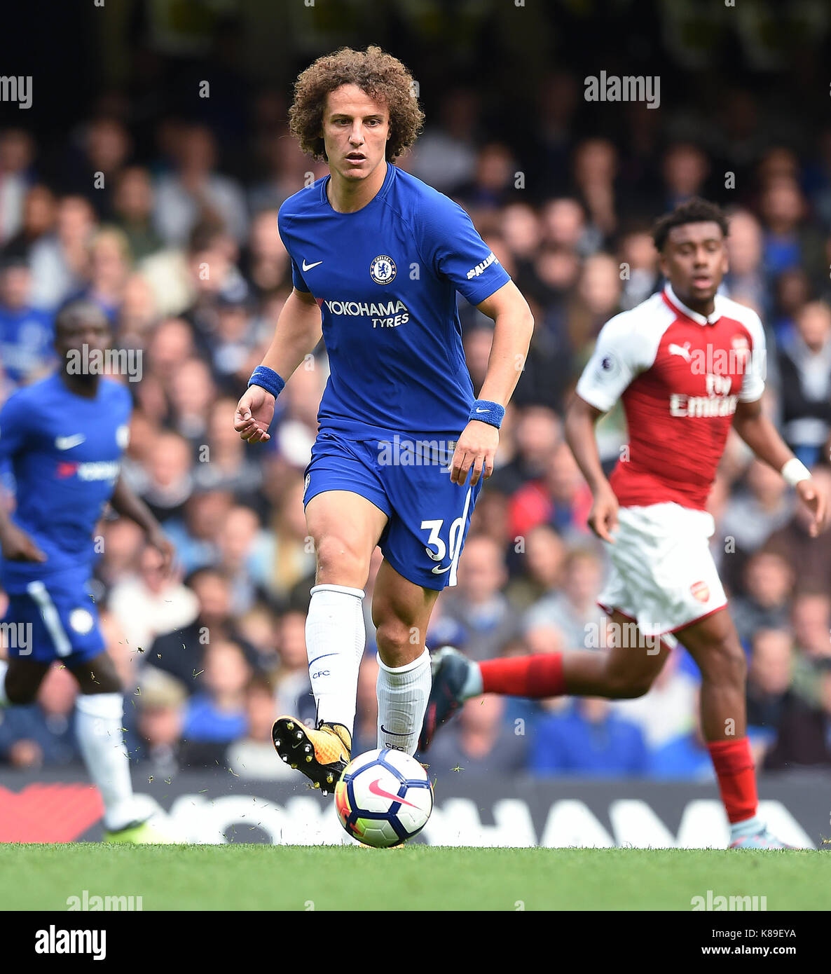 Chelsea david luiz hi-res stock photography and images - Alamy
