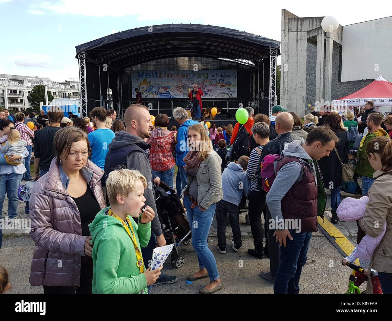 Sweepstakes children hi-res stock photography and images - Alamy