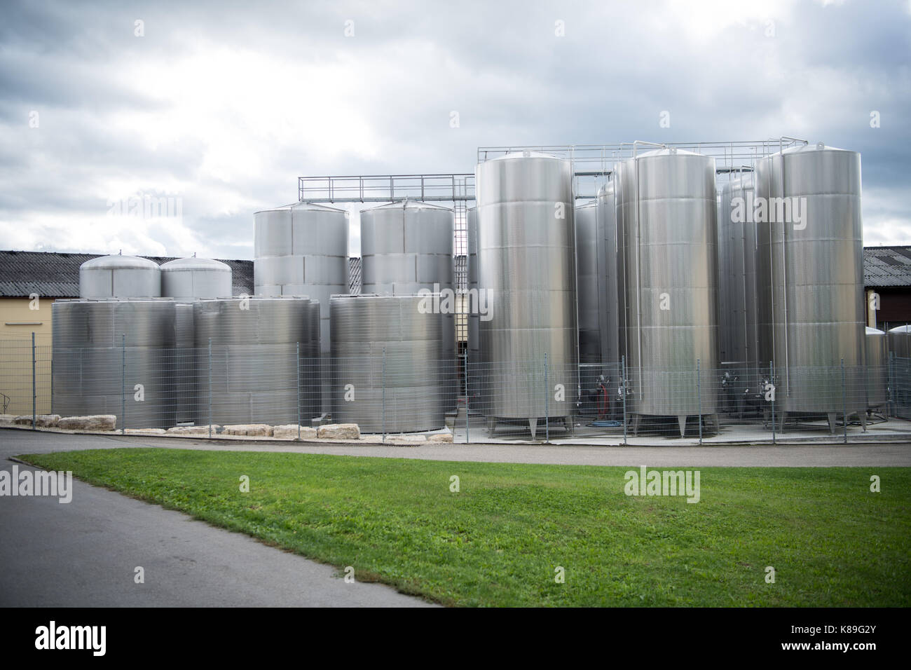 Silos for storing wine hi-res stock photography and images - Alamy