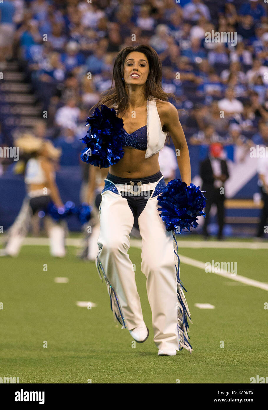 Colts cheerleader hi-res stock photography and images - Alamy