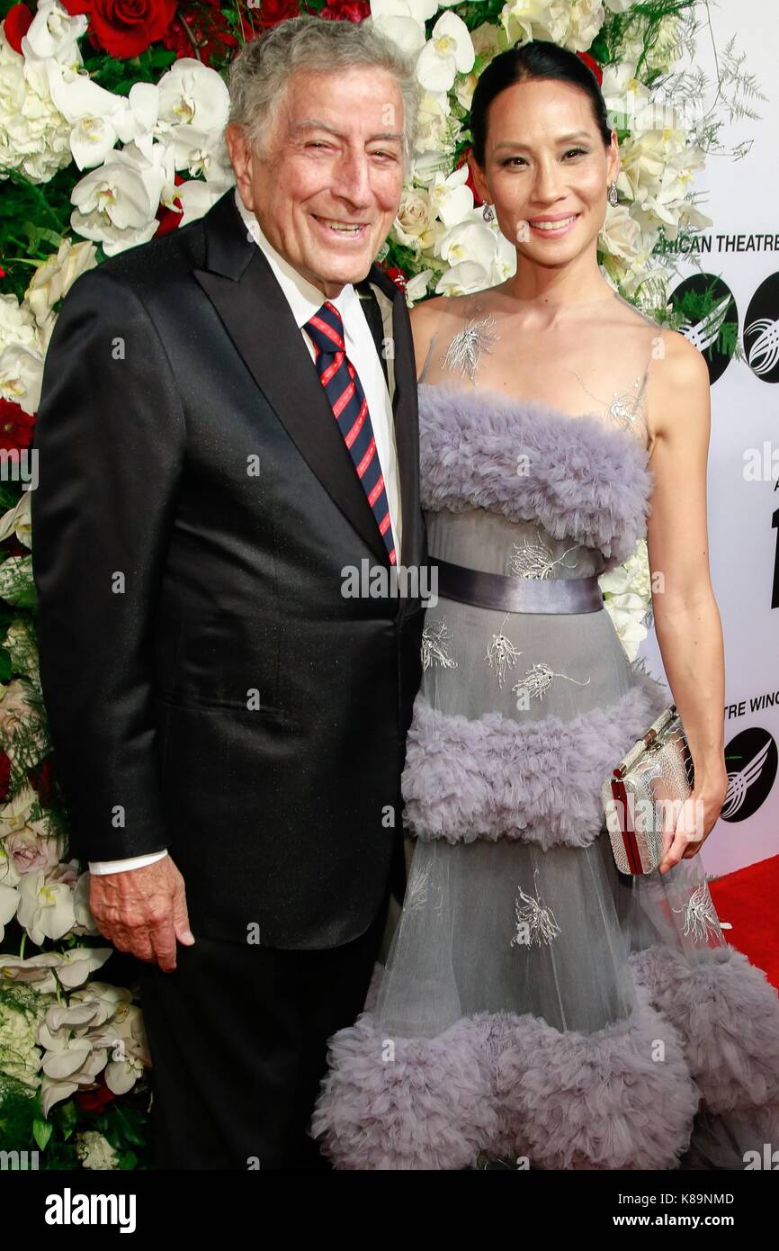 Lucy bennett hi-res stock photography and images - Alamy