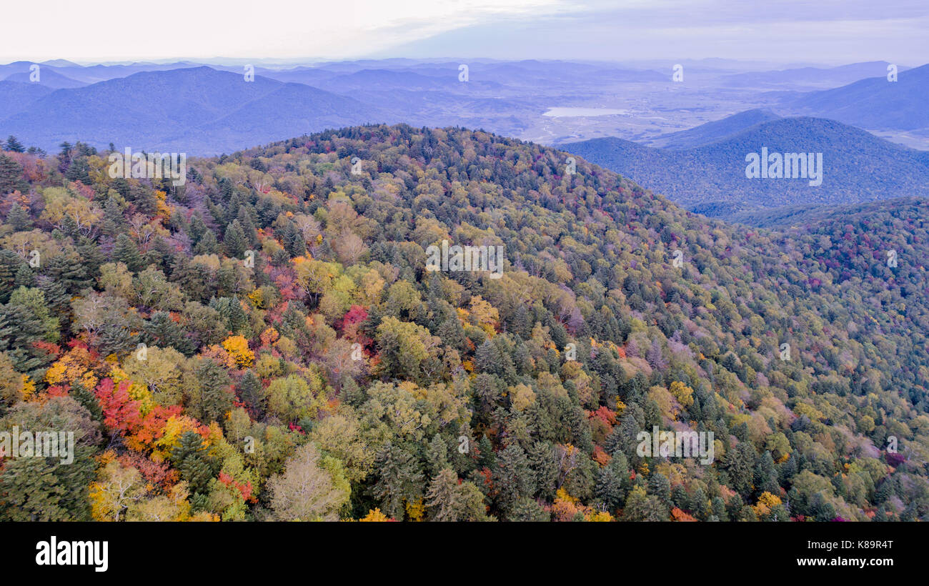 Jili, China. 18th Sep, 2017. Aerial photography of Mountain Zhaodaji ...