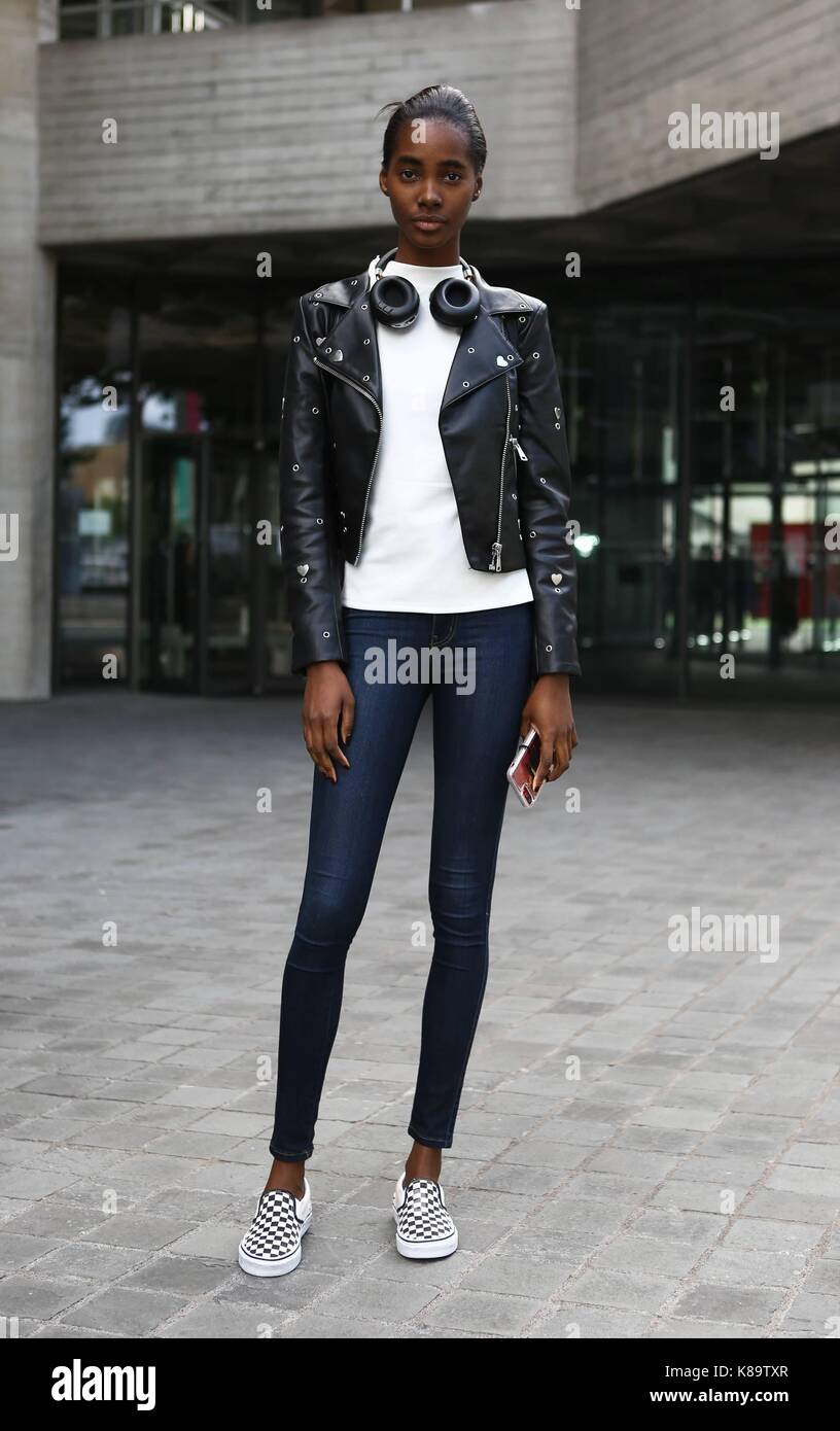 Model Tami Williams posing outside of the Roland Mouret runway show ...