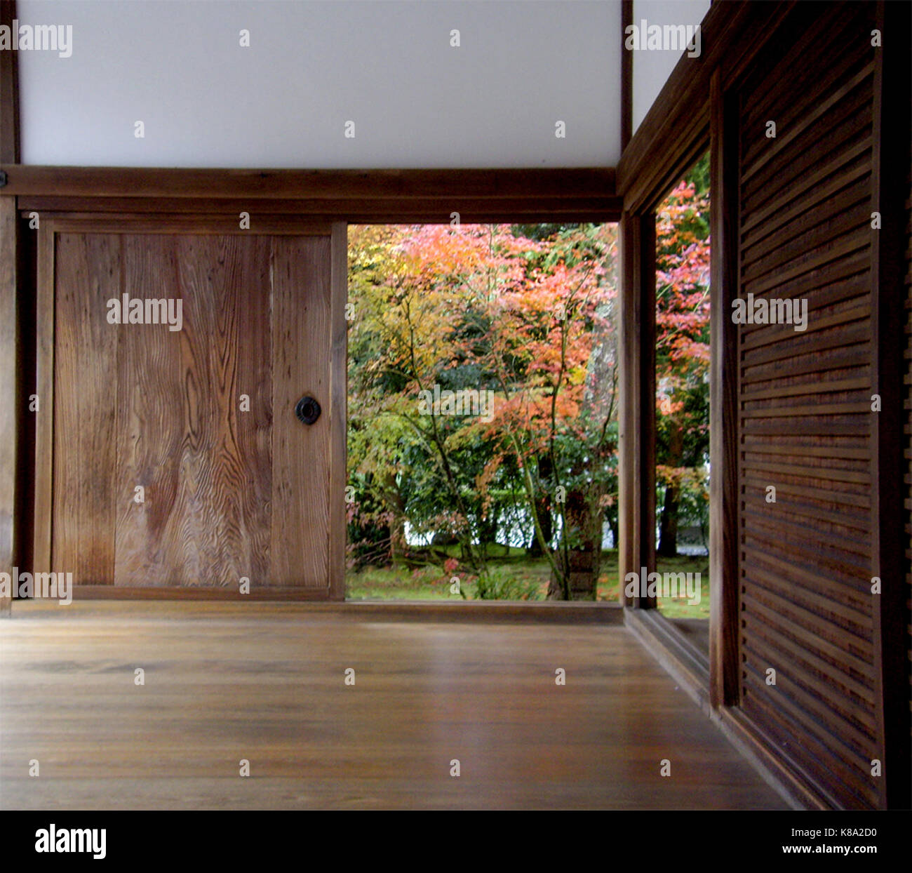 竜安寺. Ryoanji. Famous Zen Buddhist temple in Kyoto Stock Photo - Alamy