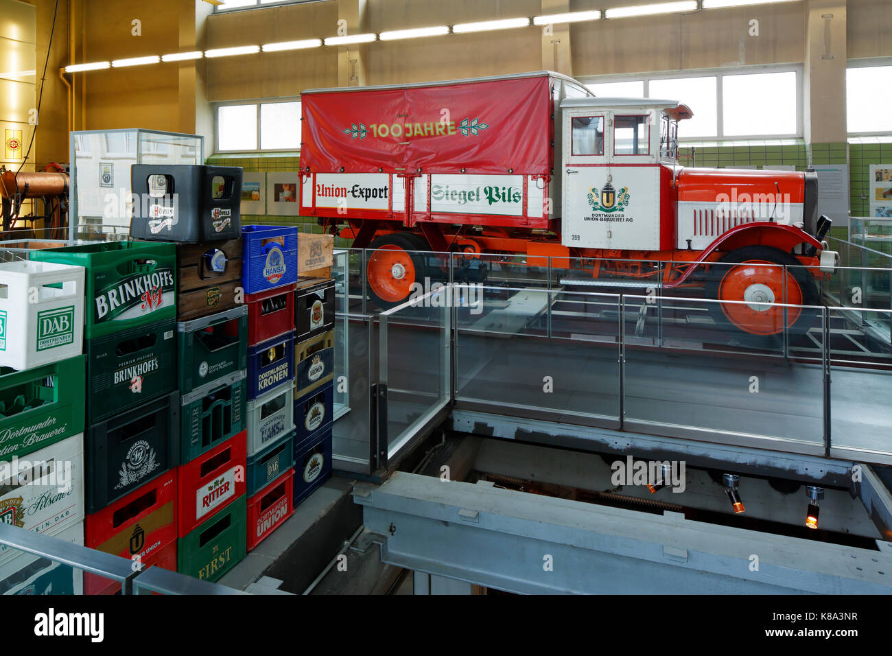 Crates of beer in car hi-res stock photography and images - Alamy